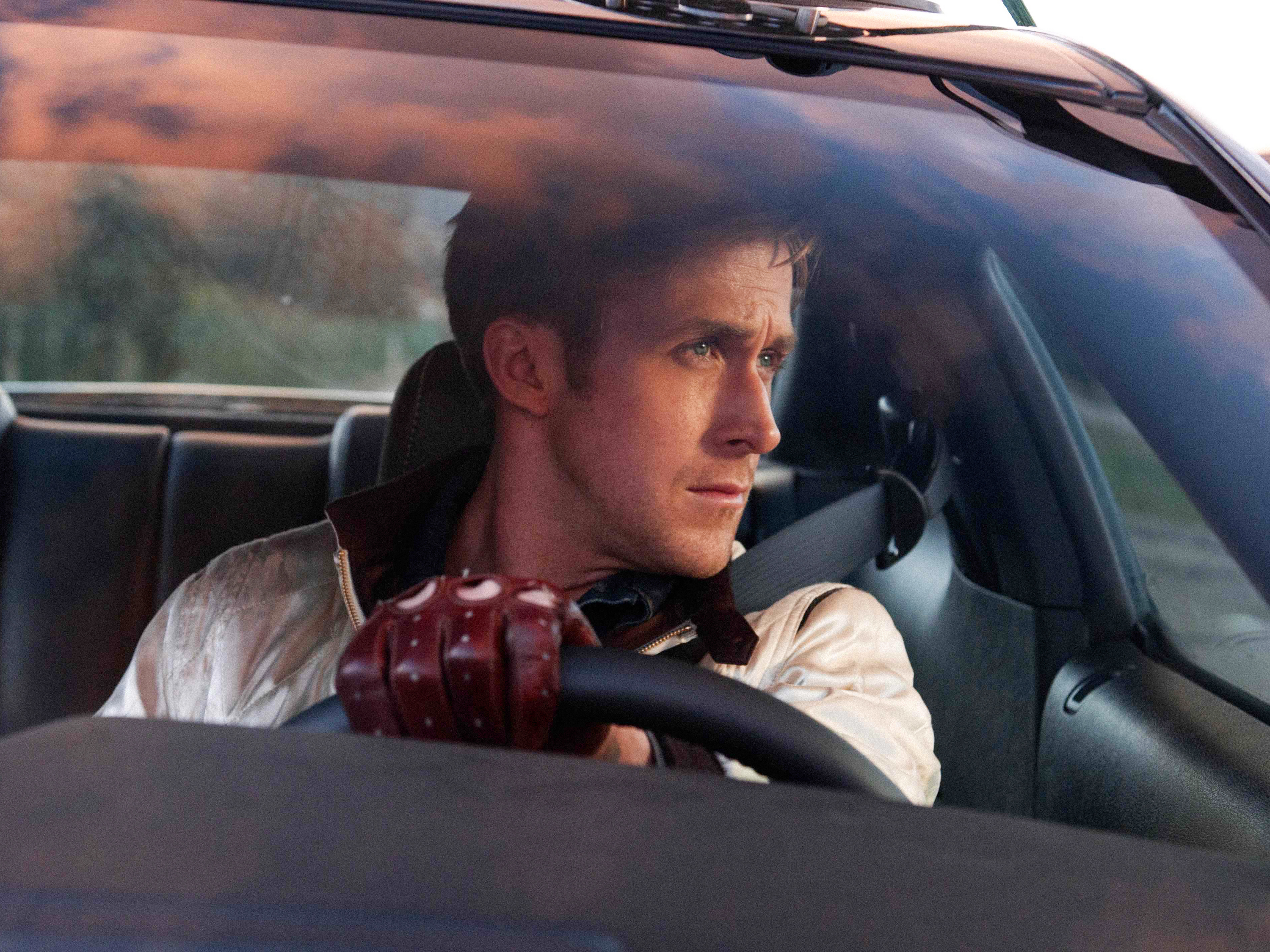 Ryan Gosling Coupe De Cheveux En Voiture
