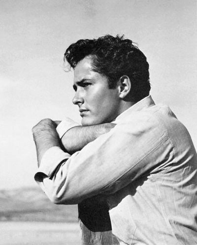 John Derek – Películas, biografías y listas en MUBI