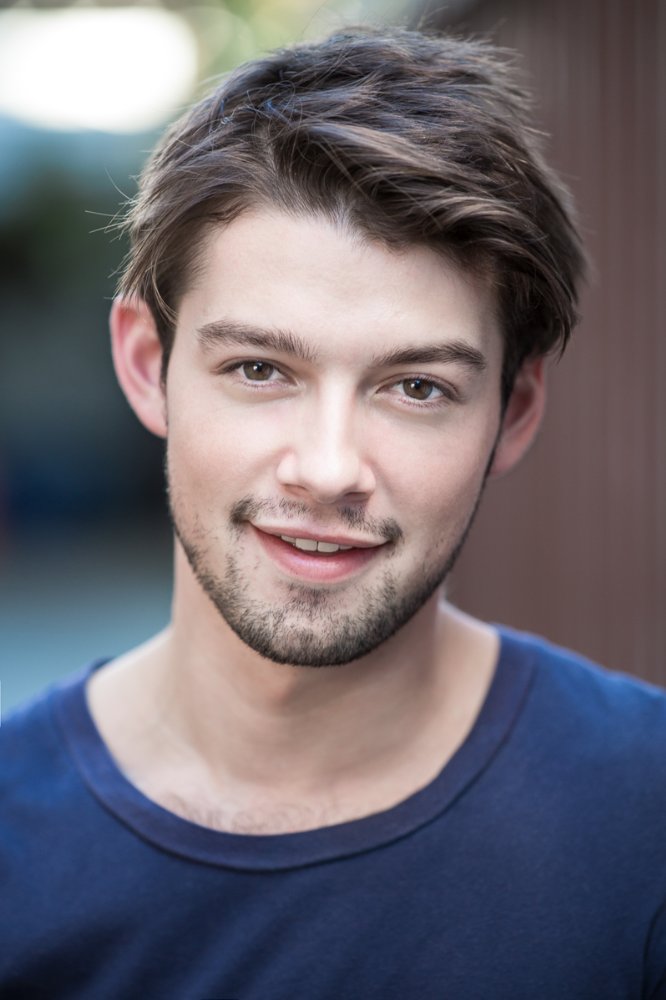 Ryan Munzert – Movies, Bio and Lists on MUBI