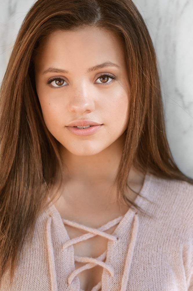 Sarah Jeffery – Películas, biografías y listas en MUBI
